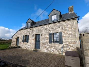 2 Bedrooms house for sale in Loguivy-Plougras - £149225 (Ref: AP3476022)