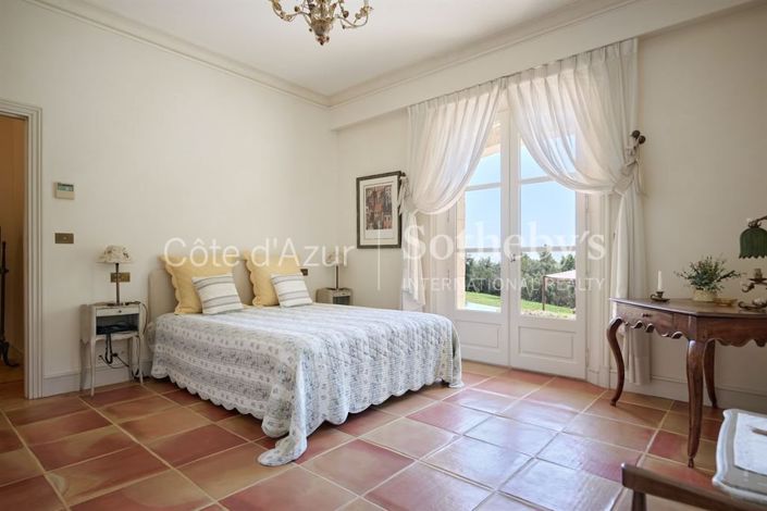 7 Bedrooms property for sale in Châteauneuf-Grasse - swimming pool - £ ...