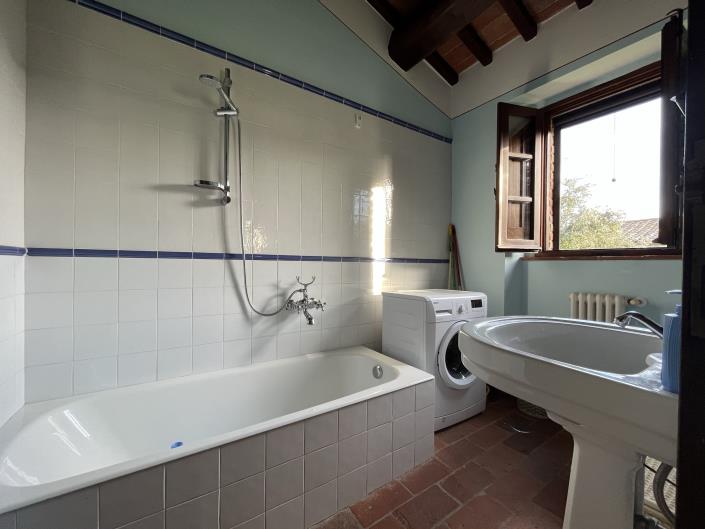 Property for sale in Tuscany - 1558 properties - A Place in the Sun