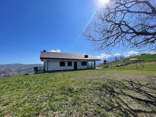 Property for sale in Abruzzo - 892 properties - A Place in the Sun