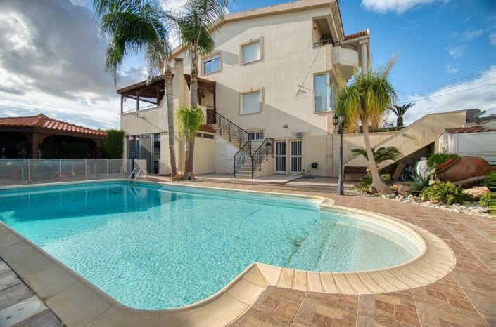 4 Bedrooms villa for sale in Laiki Lefkothea - Partially Furnished - £ ...